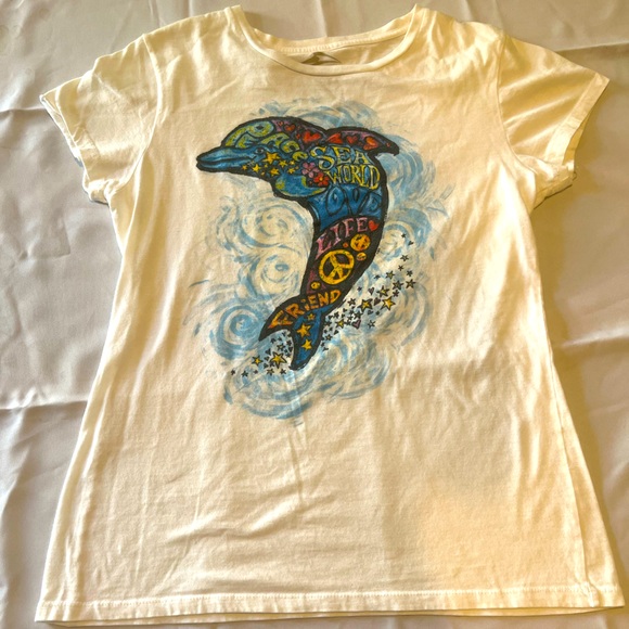 Seaworld | Tops | Seaworld Tshirt | Poshmark